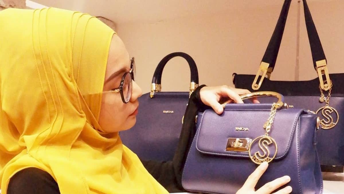 Beg Dengan Tag Design Eksklusif ‘S’ - Santai Sini